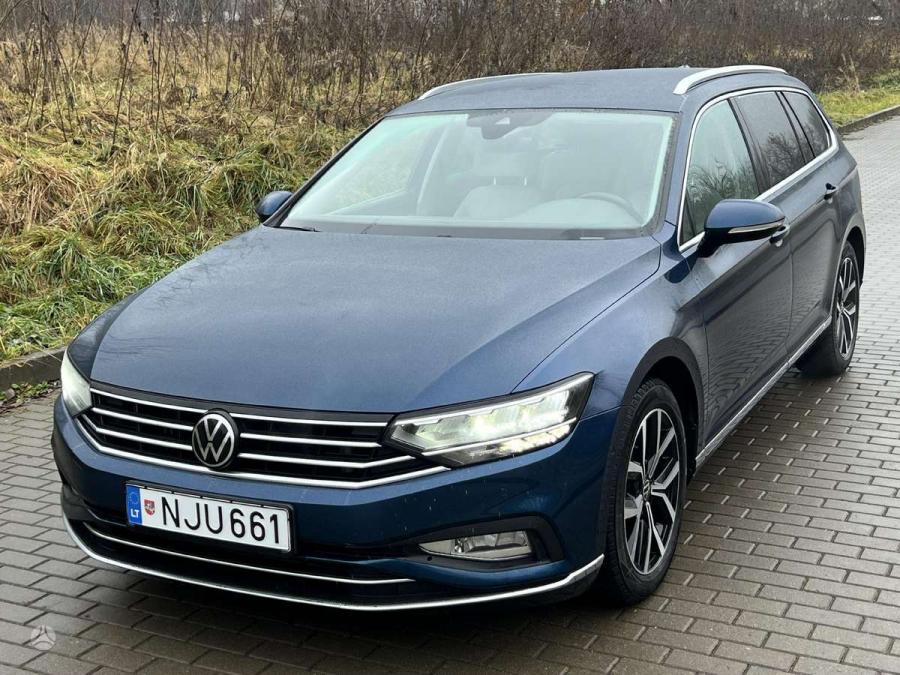Zils Volkswagen Passat 2020 Viļņa, ar dzinēja tilpumu 1.97 L un nobraukumu 172 tūkst. km par 16800 €, foto 1 vietnē AUTOMOTO.COM.LV