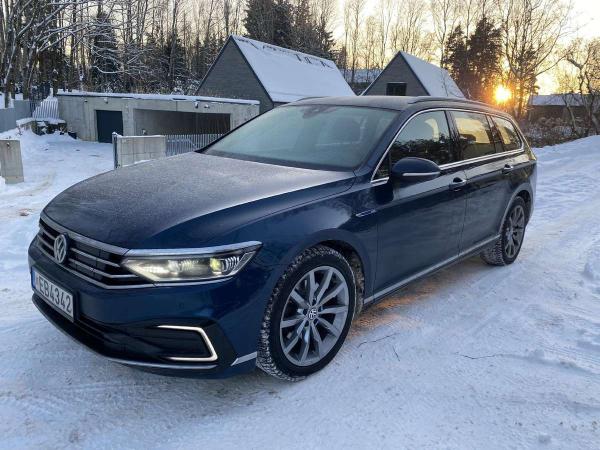 Zils Volkswagen Passat 2020 Viļņa, ar dzinēja tilpumu 1.40 L un nobraukumu 86 tūkst. km par 19900 €, foto 1 vietnē AUTOMOTO.COM.LV
