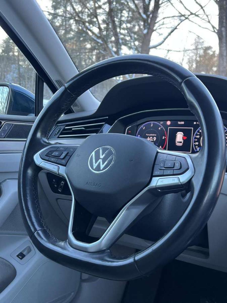 Blue Volkswagen Passat 2020 in Vilnius, with an engine capacity of 1.97 L and mileage of 172 thousand km for 16800 €, photo 9 on AUTOMOTO.COM.LV