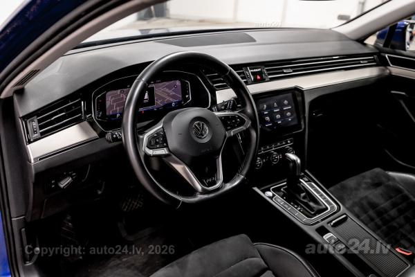 Blue Volkswagen Passat 2020 in Parnu, with an engine capacity of 2.00 L and mileage of 185 thousand km for 19990 €, photo 10 on AUTOMOTO.COM.LV