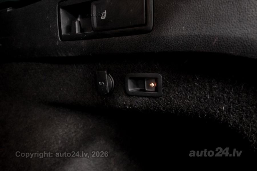 Синий Фольксваген Пассат 2020 в Пярну, объемом двигателя 2.00 л и пробегом 185 тыс. км за 19990 €, фото 29 на AUTOMOTO.COM.LV