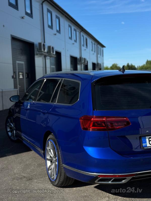 Blue Volkswagen Passat 2020 in Tallinn, with an engine capacity of 2.00 L and mileage of 168 thousand km for 22900 €, photo 4 on AUTOMOTO.COM.LV