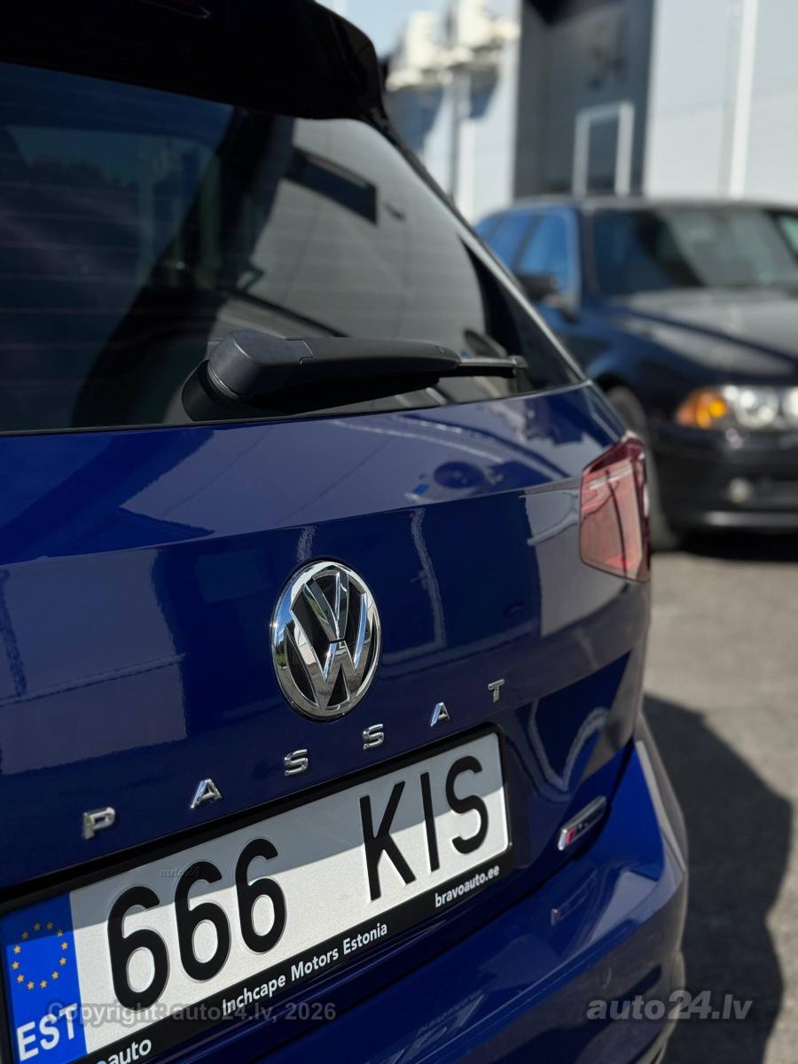 Blue Volkswagen Passat 2020 in Tallinn, with an engine capacity of 2.00 L and mileage of 168 thousand km for 22900 €, photo 6 on AUTOMOTO.COM.LV