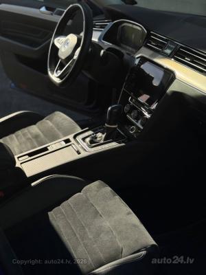 Blue Volkswagen Passat 2020 in Tallinn, with an engine capacity of 2.00 L and mileage of 168 thousand km for 22900 €, photo 8 on AUTOMOTO.COM.LV