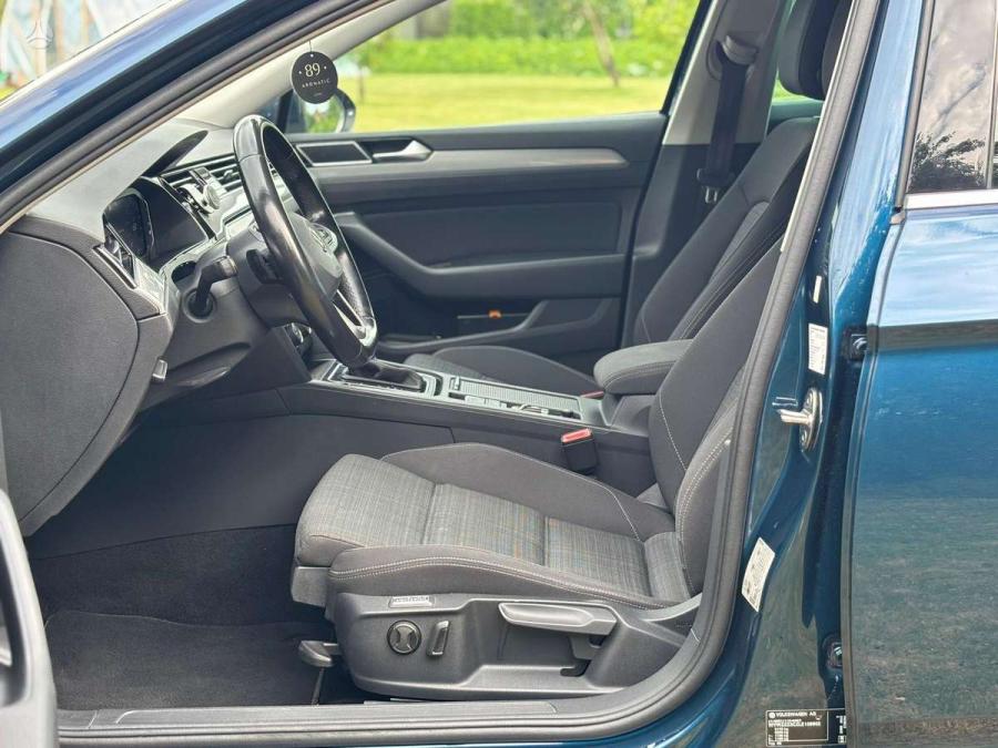 Zils Volkswagen Passat 2020 Marijampole, ar dzinēja tilpumu 0.00 L un nobraukumu 171 tūkst. km par 13800 €, foto 17 vietnē AUTOMOTO.COM.LV