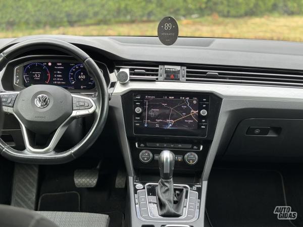 Blue Volkswagen Passat 2020 in Marijampole, with an engine capacity of 2.00 L and mileage of 124 thousand km for 13500 €, photo 10 on AUTOMOTO.COM.LV