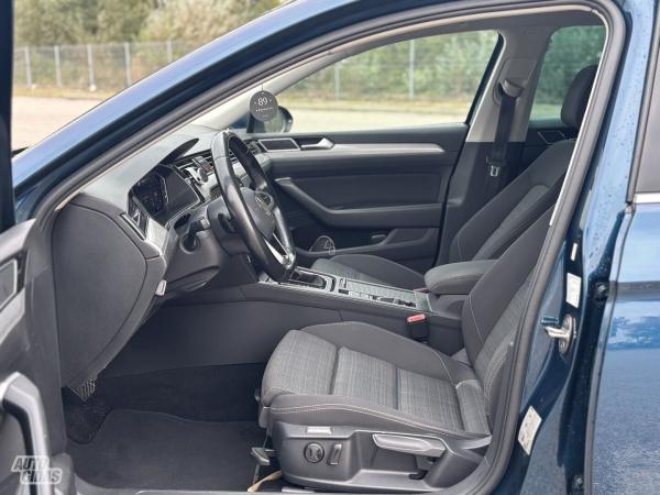 Blue Volkswagen Passat 2020 in Marijampole, with an engine capacity of 2.00 L and mileage of 137 thousand km for 12999 €, photo 10 on AUTOMOTO.COM.LV