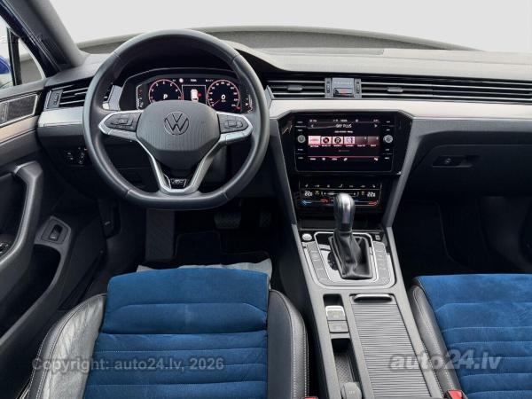 Blue Volkswagen Passat 2021 in Parnu, with an engine capacity of 1.50 L and mileage of 75 thousand km for 24600 €, photo 6 on AUTOMOTO.COM.LV
