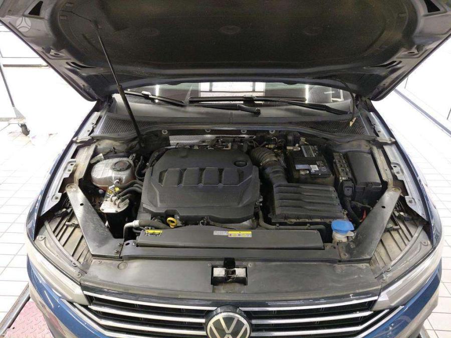 Blue Volkswagen Passat 2021 in Vilnius, with an engine capacity of 1.97 L and mileage of 180 thousand km for 14999 €, photo 10 on AUTOMOTO.COM.LV