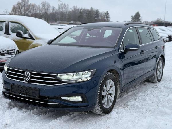 Blue Volkswagen Passat 2021 in Vilnius, with an engine capacity of 1.97 L and mileage of 200 thousand km for 14999 €, photo 1 on AUTOMOTO.COM.LV