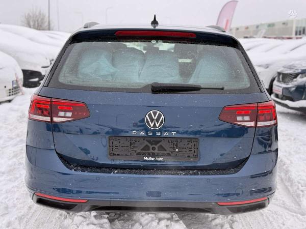Blue Volkswagen Passat 2021 in Vilnius, with an engine capacity of 1.97 L and mileage of 200 thousand km for 14999 €, photo 7 on AUTOMOTO.COM.LV
