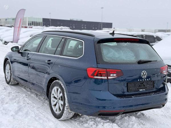 Blue Volkswagen Passat 2021 in Vilnius, with an engine capacity of 1.97 L and mileage of 200 thousand km for 14999 €, photo 8 on AUTOMOTO.COM.LV