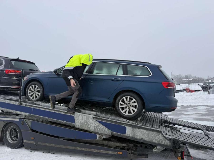 Синий Фольксваген Пассат 2021 в Вильнюс, объемом двигателя 1.97 л и пробегом 200 тыс. км за 14999 €, фото 37 на AUTOMOTO.COM.LV