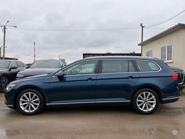 Zils Volkswagen Passat 2021 Viļņa, ar dzinēja tilpumu 1.97 L un nobraukumu 177 tūkst. km par 17200 €, foto 2 vietnē AUTOMOTO.COM.LV
