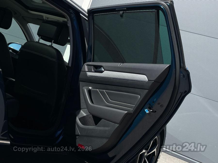 Zils Volkswagen Passat 2021 Tallina, ar dzinēja tilpumu 1.40 L un nobraukumu 71 tūkst. km par 22500 €, foto 27 vietnē AUTOMOTO.COM.LV