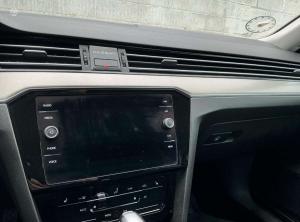 Blue Volkswagen Passat 2021 in Vilnius, with an engine capacity of 1.97 L and mileage of 251 thousand km for 14700 €, photo 7 on AUTOMOTO.COM.LV