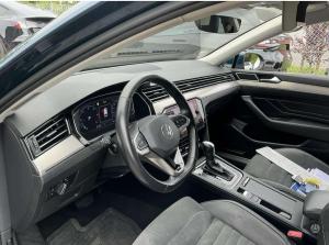 Blue Volkswagen Passat 2021 in Vilnius, with an engine capacity of 1.97 L and mileage of 251 thousand km for 14700 €, photo 10 on AUTOMOTO.COM.LV
