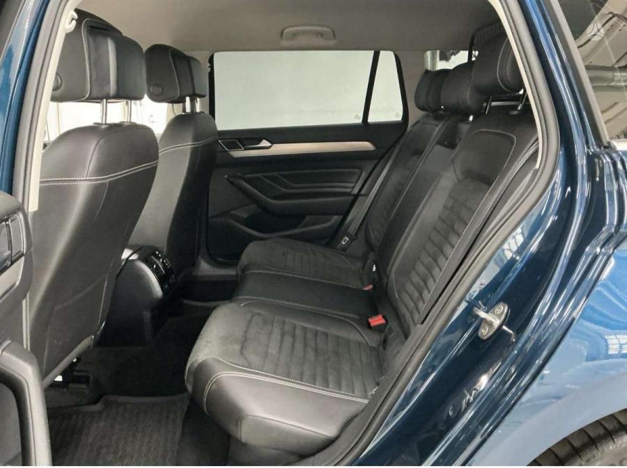 Blue Volkswagen Passat 2021 in Vilnius, with an engine capacity of 1.97 L and mileage of 251 thousand km for 14700 €, photo 12 on AUTOMOTO.COM.LV