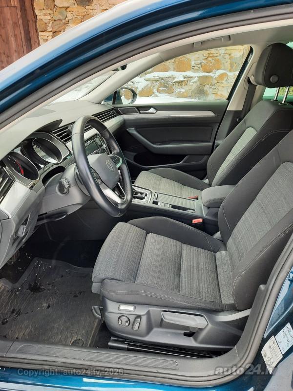 Zils Volkswagen Passat 2021 Tallina, ar dzinēja tilpumu 1.50 L un nobraukumu 58 tūkst. km par 23000 €, foto 4 vietnē AUTOMOTO.COM.LV