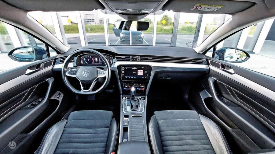 Blue Volkswagen Passat 2021 in Vilnius, with an engine capacity of 1.97 L and mileage of 251 thousand km for 14900 €, photo 18 on AUTOMOTO.COM.LV