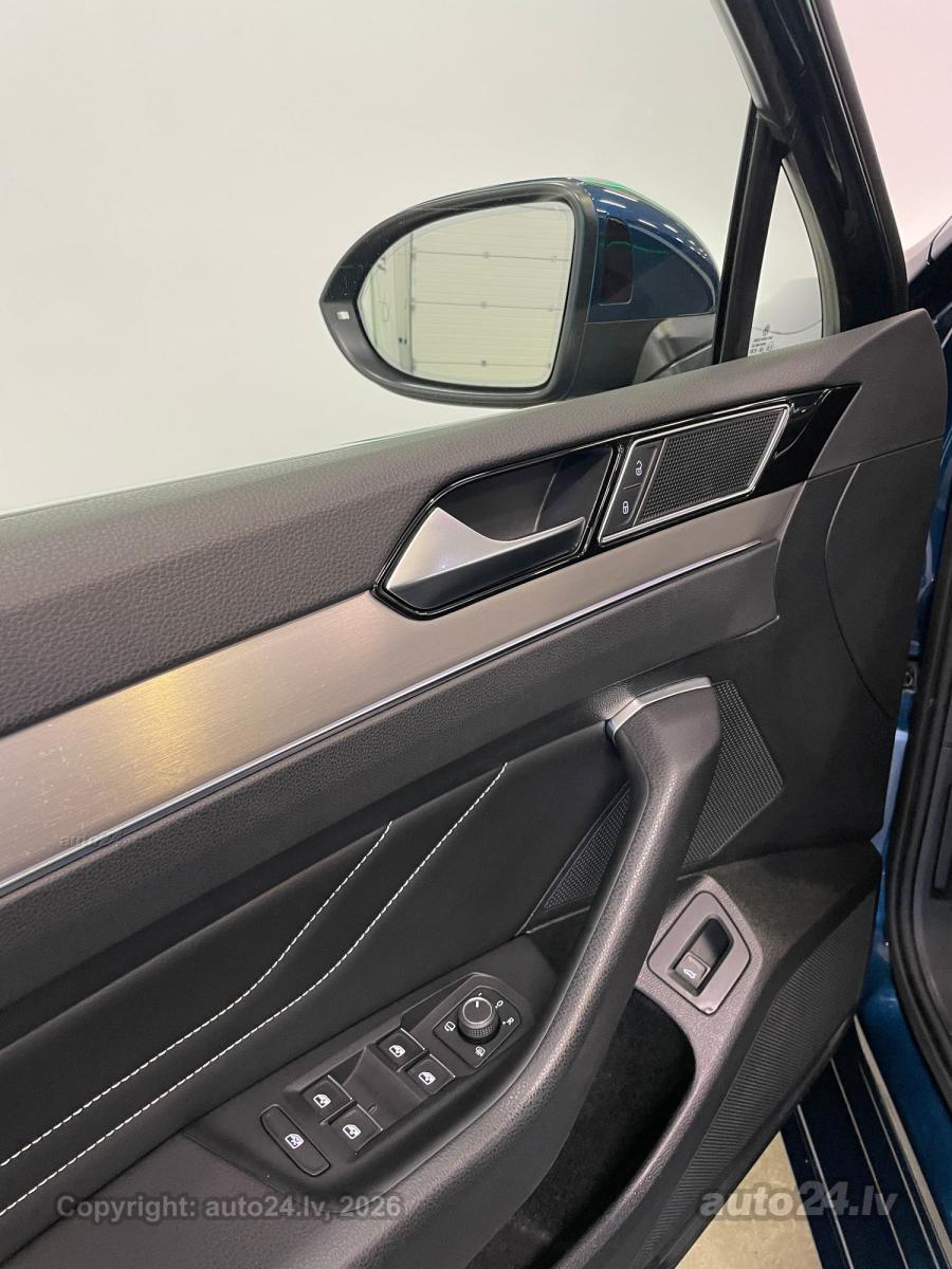 Blue Volkswagen Passat 2021 in Tallinn, with an engine capacity of 2.00 L and mileage of 155 thousand km for 17490 €, photo 22 on AUTOMOTO.COM.LV