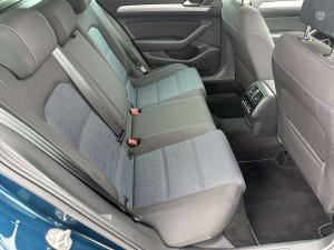 Blue Volkswagen Passat 2021 in Vilnius, with an engine capacity of 1.40 L and mileage of 138 thousand km for 19550 €, photo 6 on AUTOMOTO.COM.LV
