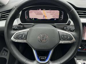 Blue Volkswagen Passat 2021 in Vilnius, with an engine capacity of 1.40 L and mileage of 138 thousand km for 19550 €, photo 7 on AUTOMOTO.COM.LV