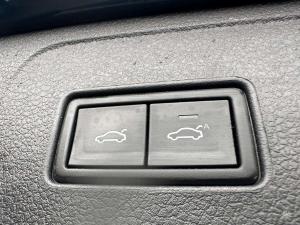 Blue Volkswagen Passat 2021 in Vilnius, with an engine capacity of 1.40 L and mileage of 138 thousand km for 19550 €, photo 24 on AUTOMOTO.COM.LV