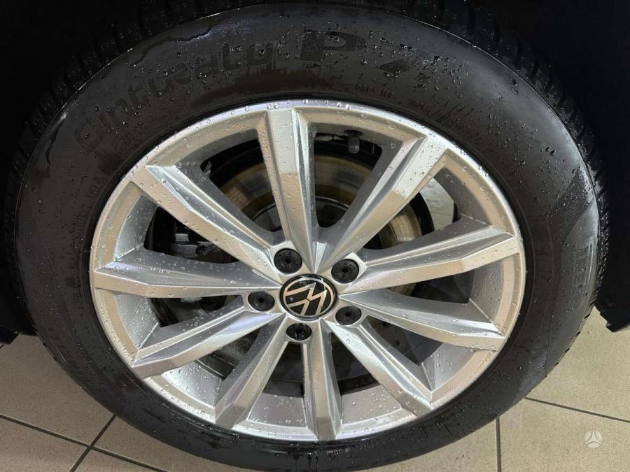 Blue Volkswagen Passat 2021 in Vilnius, with an engine capacity of 1.40 L and mileage of 138 thousand km for 19550 €, photo 26 on AUTOMOTO.COM.LV