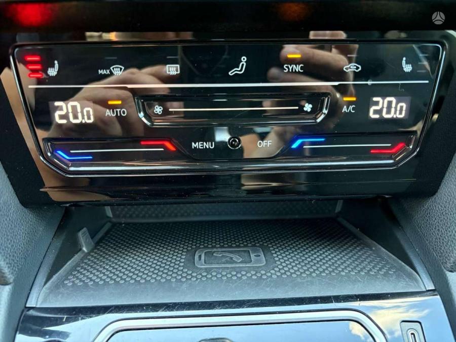 Zils Volkswagen Passat 2021 Viļņa, ar dzinēja tilpumu 1.97 L un nobraukumu 177 tūkst. km par 15600 €, foto 27 vietnē AUTOMOTO.COM.LV