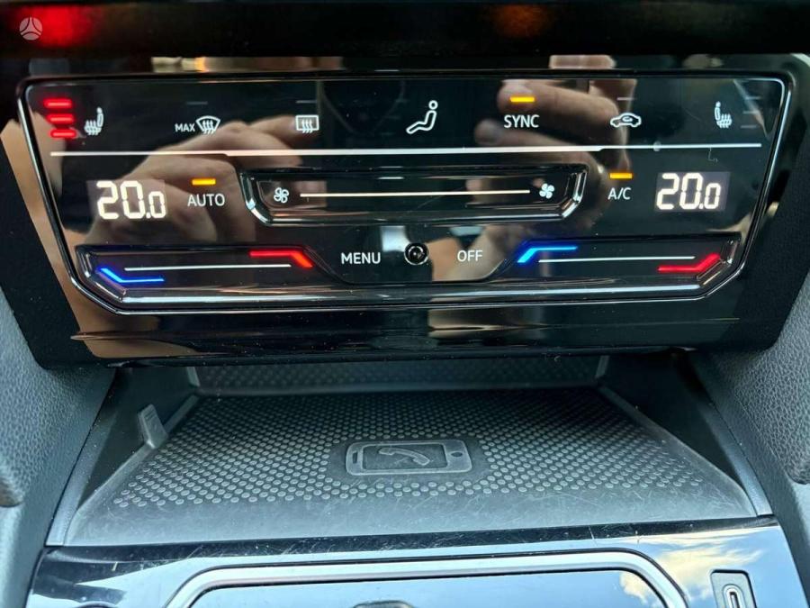 Zils Volkswagen Passat 2021 Viļņa, ar dzinēja tilpumu 1.97 L un nobraukumu 177 tūkst. km par 15400 €, foto 26 vietnē AUTOMOTO.COM.LV