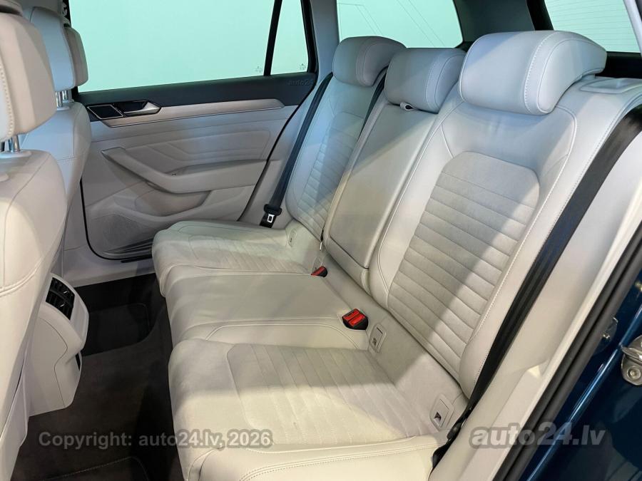 Zils Volkswagen Passat 2022 Tallina, ar dzinēja tilpumu 2.00 L un nobraukumu 74 tūkst. km par 22990 €, foto 10 vietnē AUTOMOTO.COM.LV