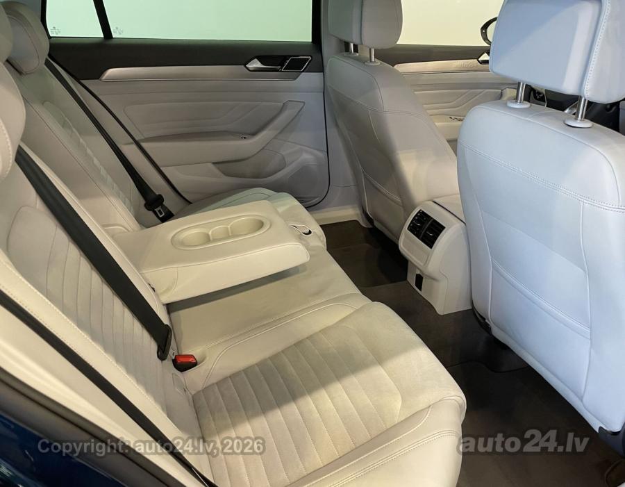 Zils Volkswagen Passat 2022 Tallina, ar dzinēja tilpumu 2.00 L un nobraukumu 74 tūkst. km par 22990 €, foto 22 vietnē AUTOMOTO.COM.LV