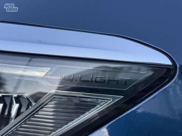 Blue Volkswagen Passat 2022 in Vilnius, with an engine capacity of 1.40 L and mileage of 206 thousand km for 15999 €, photo 4 on AUTOMOTO.COM.LV