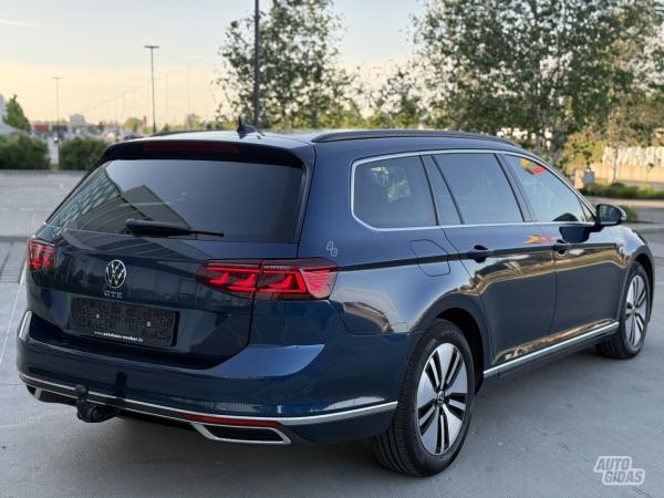 Blue Volkswagen Passat 2022 in Vilnius, with an engine capacity of 1.40 L and mileage of 206 thousand km for 15999 €, photo 6 on AUTOMOTO.COM.LV