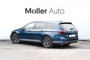 Blue Volkswagen Passat 2022 in Riga, with an engine capacity of 1.40 L and mileage of 94 thousand km for 23500 €, photo 3 on AUTOMOTO.COM.LV