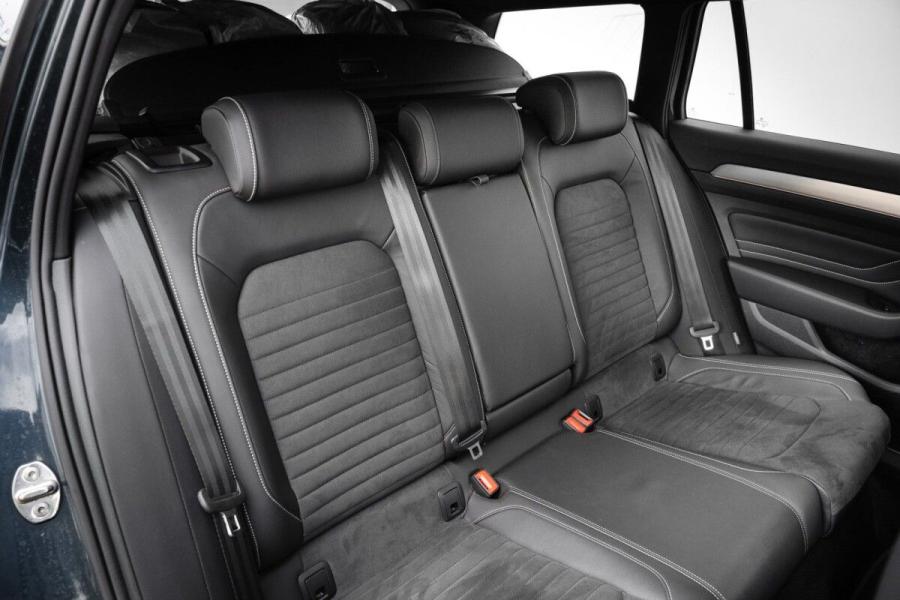 Blue Volkswagen Passat 2022 in Riga, with an engine capacity of 1.40 L and mileage of 94 thousand km for 23500 €, photo 9 on AUTOMOTO.COM.LV