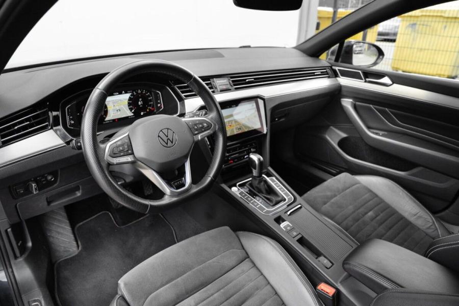 Blue Volkswagen Passat 2022 in Riga, with an engine capacity of 1.40 L and mileage of 94 thousand km for 23500 €, photo 34 on AUTOMOTO.COM.LV