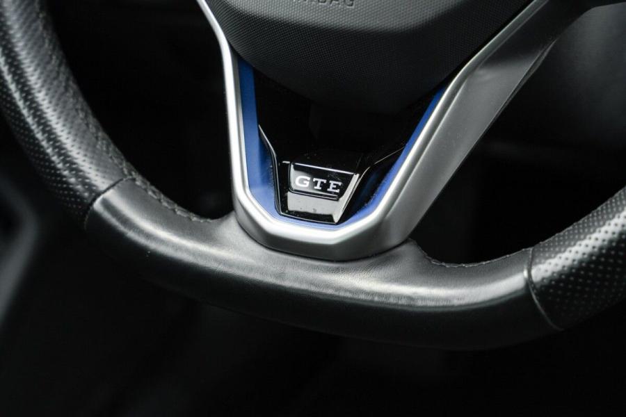 Blue Volkswagen Passat 2022 in Riga, with an engine capacity of 1.40 L and mileage of 94 thousand km for 23500 €, photo 36 on AUTOMOTO.COM.LV