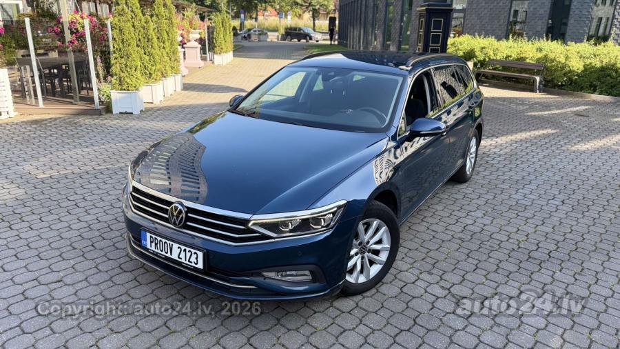 Blue Volkswagen Passat 2022 in Tallinn, with an engine capacity of 1.97 L and mileage of 124 thousand km for 19900 €, photo 1 on AUTOMOTO.COM.LV