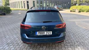 Blue Volkswagen Passat 2022 in Tallinn, with an engine capacity of 1.97 L and mileage of 124 thousand km for 19900 €, photo 7 on AUTOMOTO.COM.LV