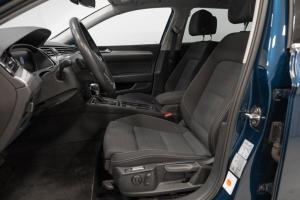 Blue Volkswagen Passat 2022 in Vilnius, with an engine capacity of 1.40 L and mileage of 131 thousand km for 19950 €, photo 6 on AUTOMOTO.COM.LV