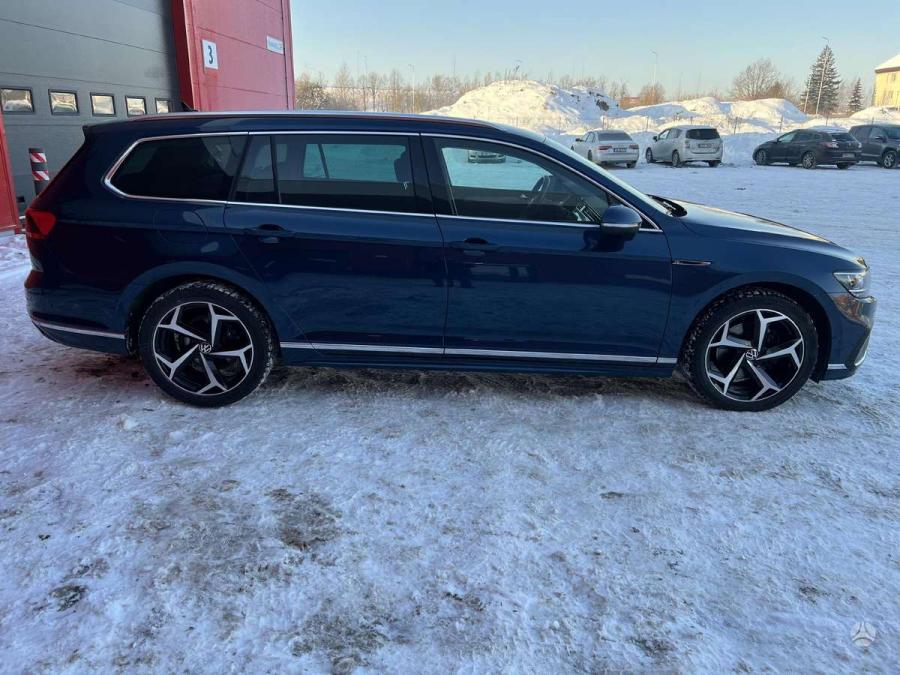 Zils Volkswagen Passat 2023 Telšiai, ar dzinēja tilpumu 1.97 L un nobraukumu 53 tūkst. km par 21300 €, foto 4 vietnē AUTOMOTO.COM.LV