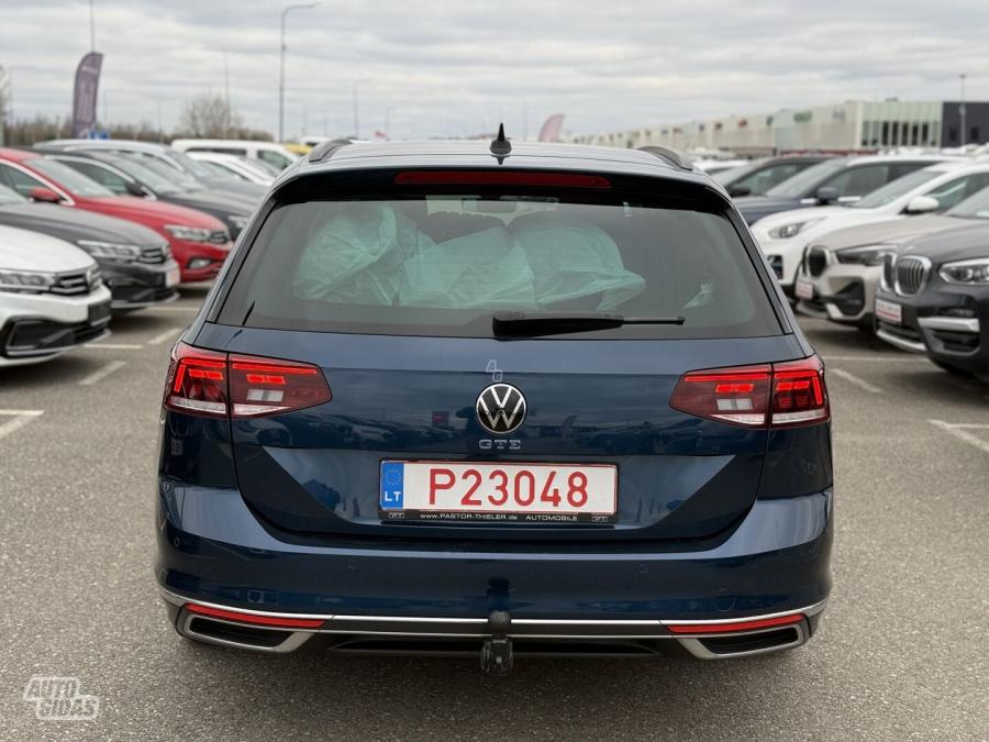 Blue Volkswagen Passat 2023 in Vilnius, with an engine capacity of 1.40 L and mileage of 181 thousand km for 15500 €, photo 6 on AUTOMOTO.COM.LV
