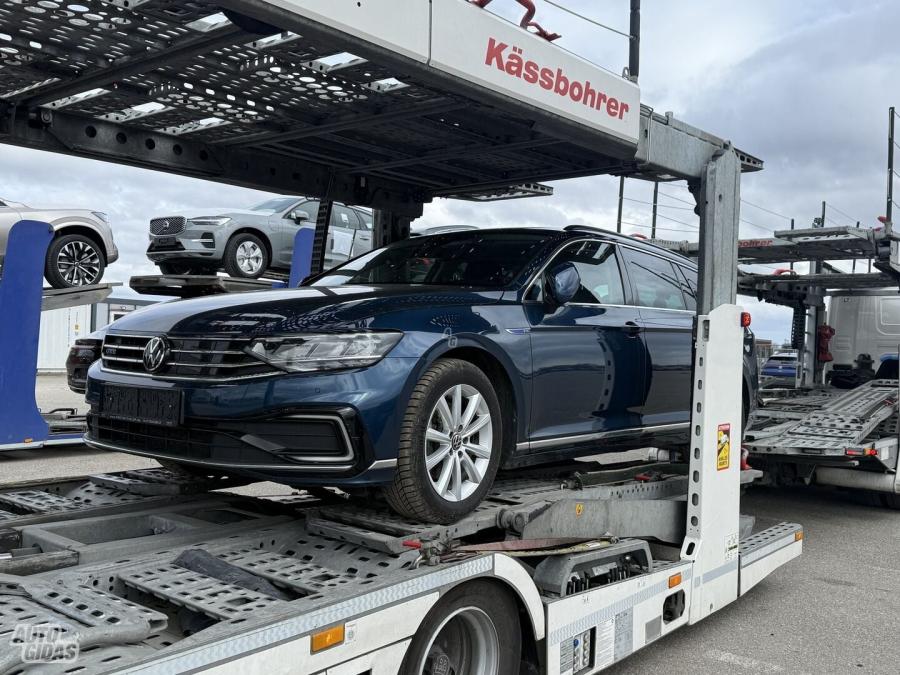 Blue Volkswagen Passat 2023 in Vilnius, with an engine capacity of 1.40 L and mileage of 181 thousand km for 15500 €, photo 34 on AUTOMOTO.COM.LV