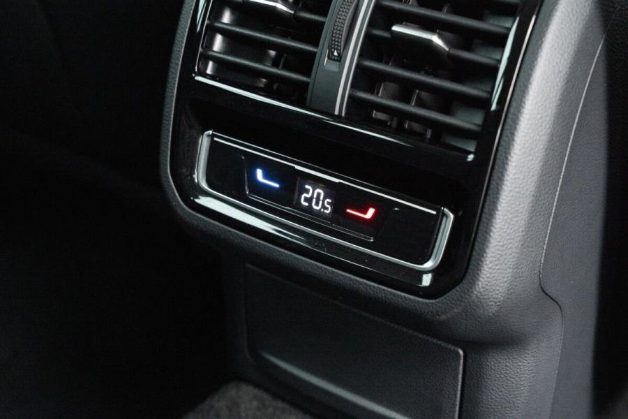 Zils Volkswagen Passat 2023 Rīga, ar dzinēja tilpumu 2.00 L un nobraukumu 117 tūkst. km par 24650 €, foto 7 vietnē AUTOMOTO.COM.LV