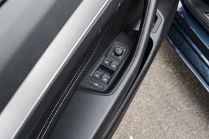 Zils Volkswagen Passat 2023 Rīga, ar dzinēja tilpumu 2.00 L un nobraukumu 117 tūkst. km par 24650 €, foto 10 vietnē AUTOMOTO.COM.LV