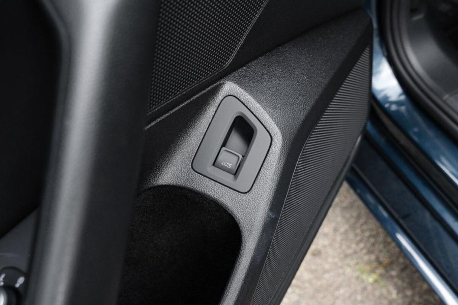 Zils Volkswagen Passat 2023 Rīga, ar dzinēja tilpumu 2.00 L un nobraukumu 117 tūkst. km par 24650 €, foto 11 vietnē AUTOMOTO.COM.LV