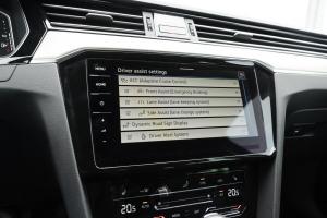 Zils Volkswagen Passat 2023 Rīga, ar dzinēja tilpumu 2.00 L un nobraukumu 117 tūkst. km par 24650 €, foto 26 vietnē AUTOMOTO.COM.LV