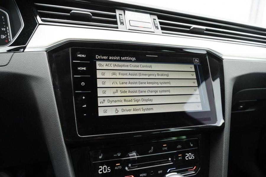 Zils Volkswagen Passat 2023 Rīga, ar dzinēja tilpumu 2.00 L un nobraukumu 117 tūkst. km par 24650 €, foto 26 vietnē AUTOMOTO.COM.LV